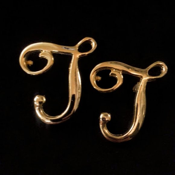 NanasJewelBox | Jewelry | Gold Tone Cursive Letter T Brooch 5 | Poshmark